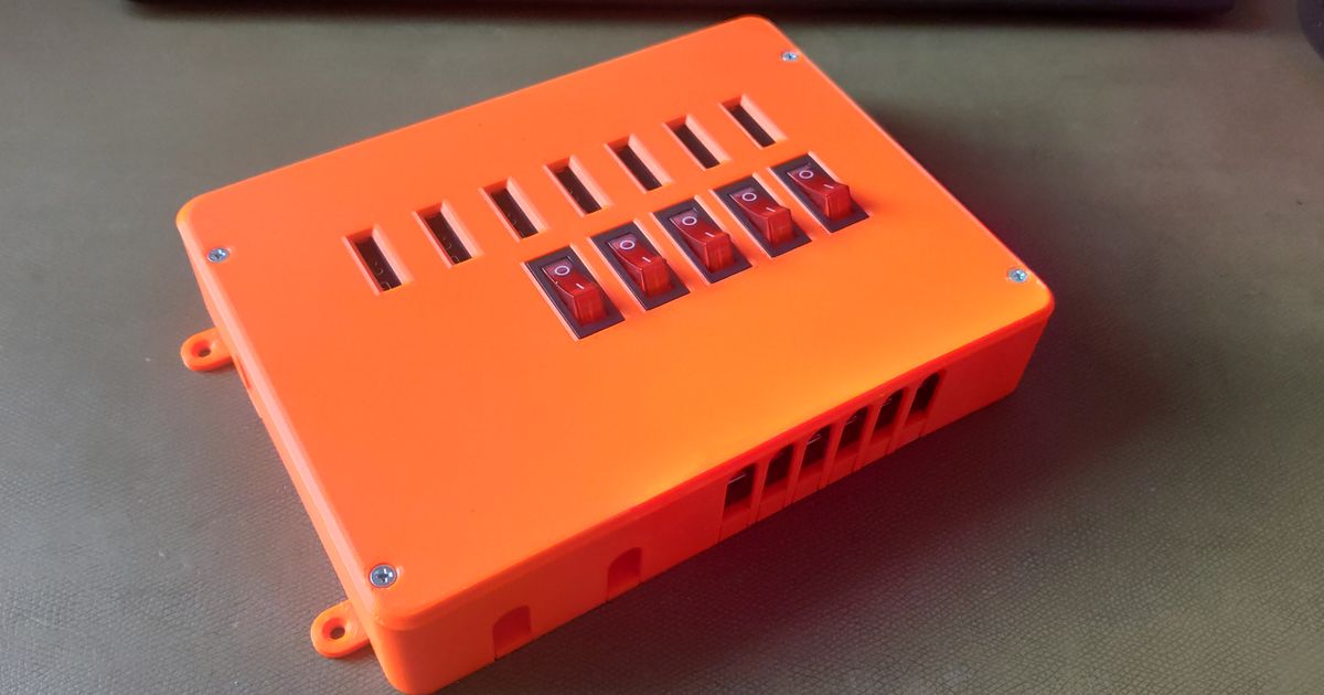 Caravan fuse box by Martin P | Download free STL model | Printables.com