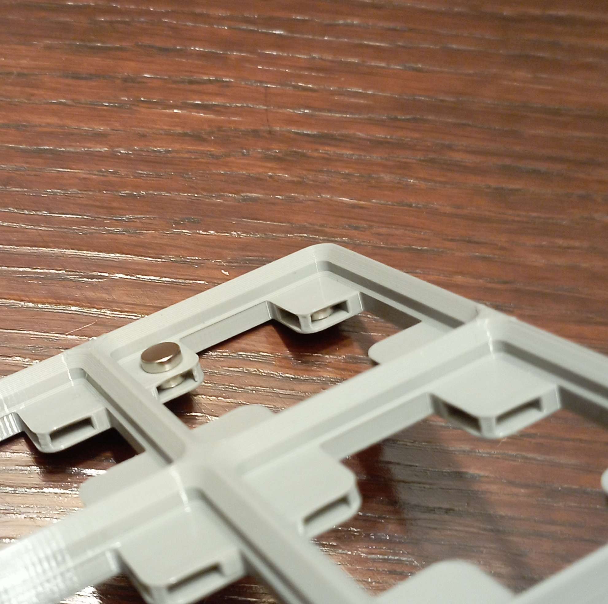 Magnet-slide-in baseplate with dovetail connectors by Metzu | Download ...