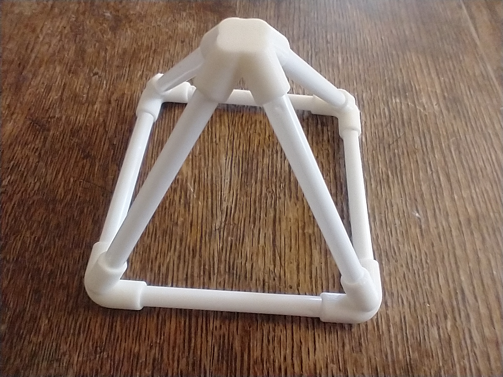 Straw Square Pyramid Connector by Books | Download free STL model ...