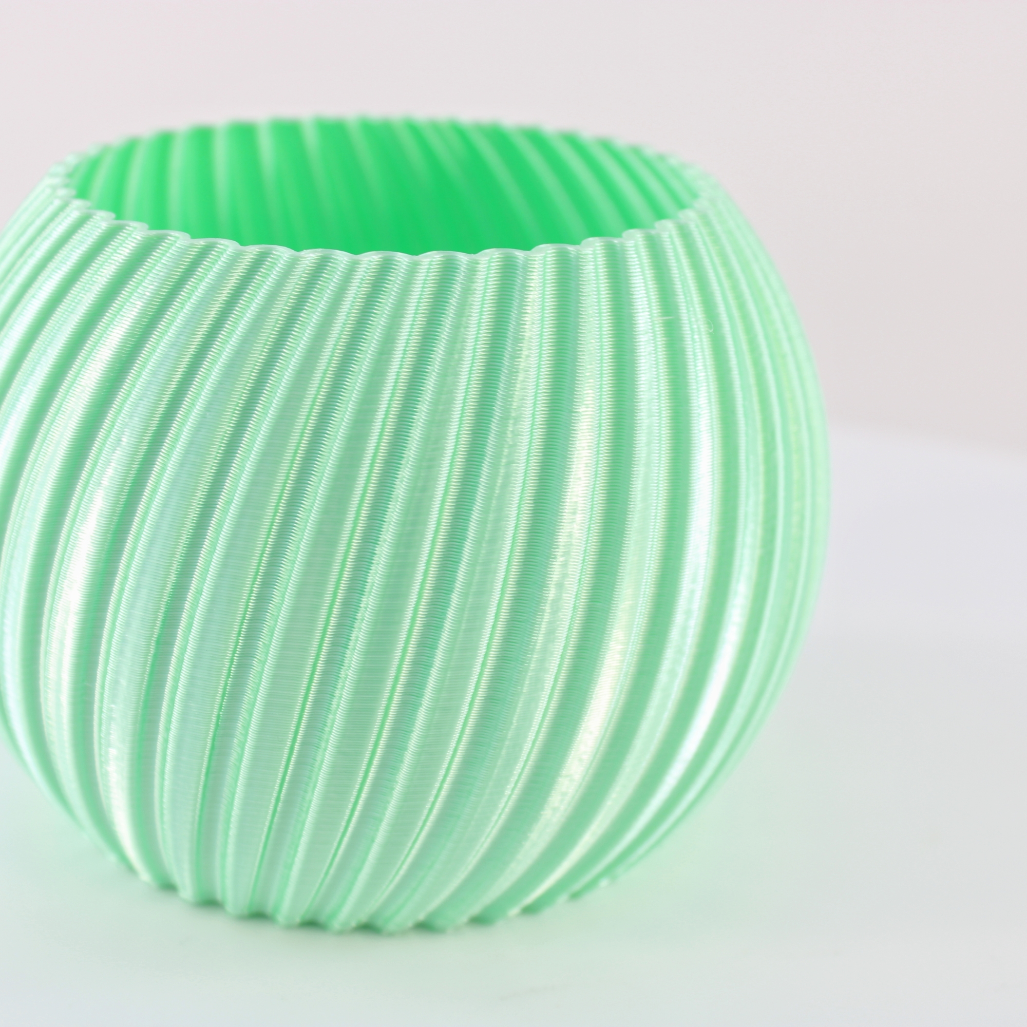Sphere Planter Striped - (Vase Mode) by Slimprint | Download free STL ...