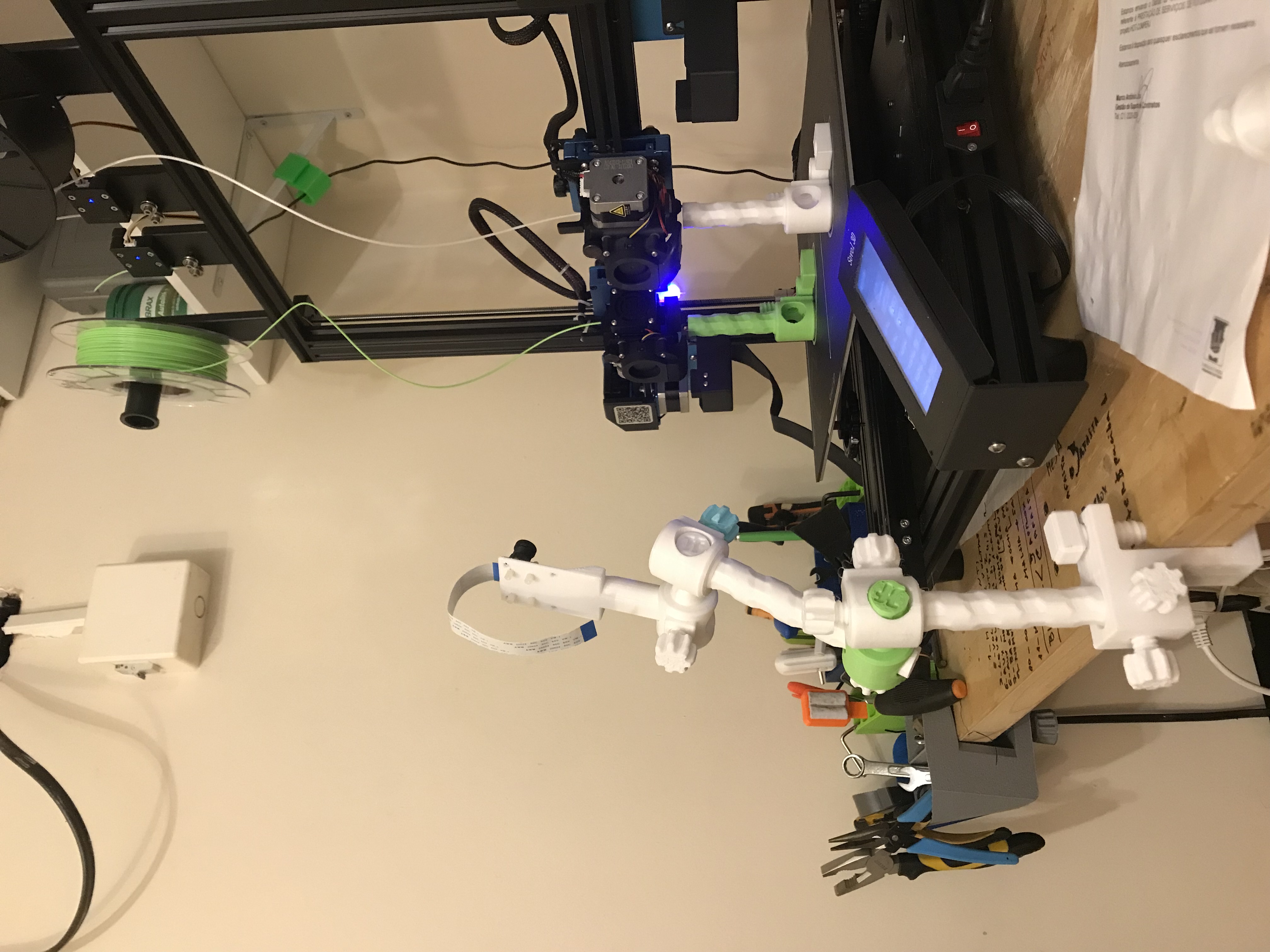 Raspberry Pi camera 4 axis stand by Fernanda Ramos - TimeLapse para ...