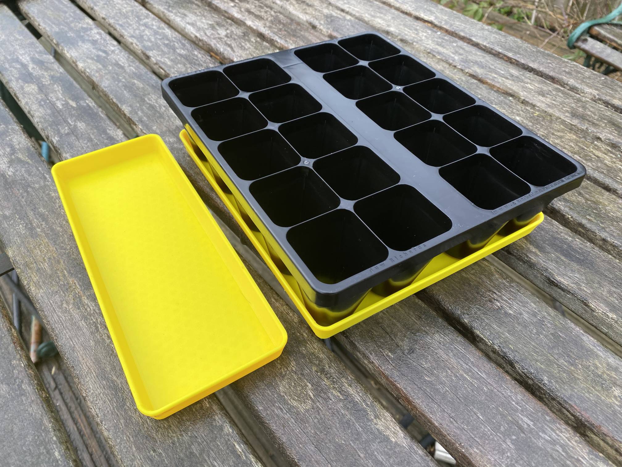 Water trays for Huw Richards HR20 and HR10 Seed ModuleTrays by ChrisG ...