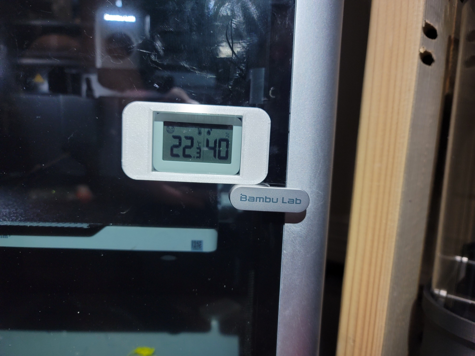 Hygrometer Holder (DOOMAY Mini Hygrometer) by TxGnRnr | Download free ...