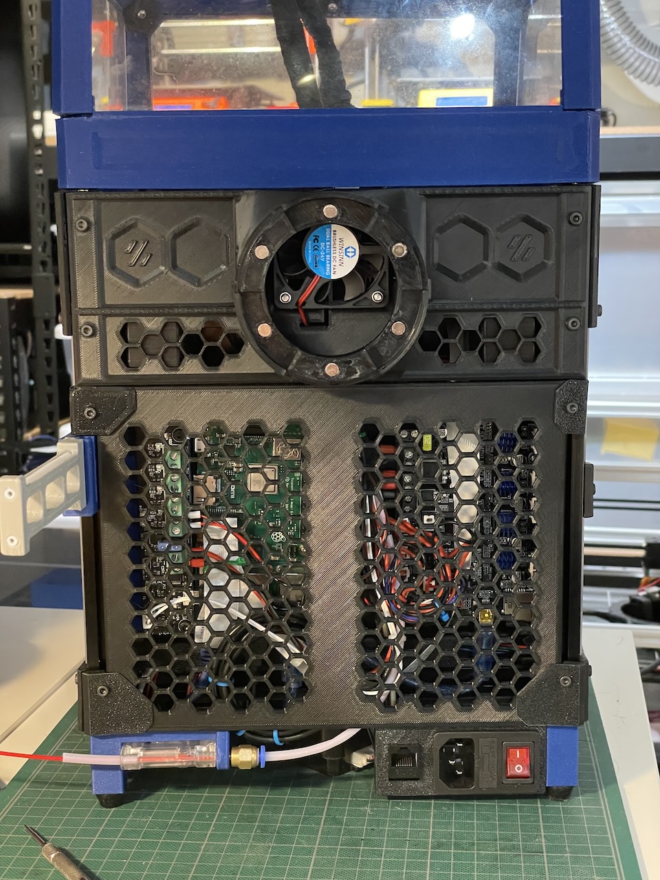 Voron 0 back panel with fans and magnetic coupler for fume extraction ...