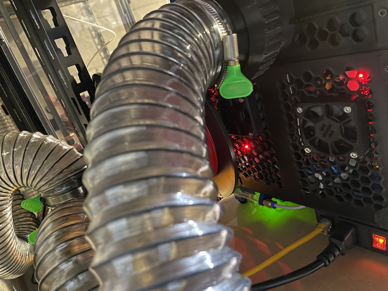 Voron 0 back panel with fans and magnetic coupler for fume extraction ...
