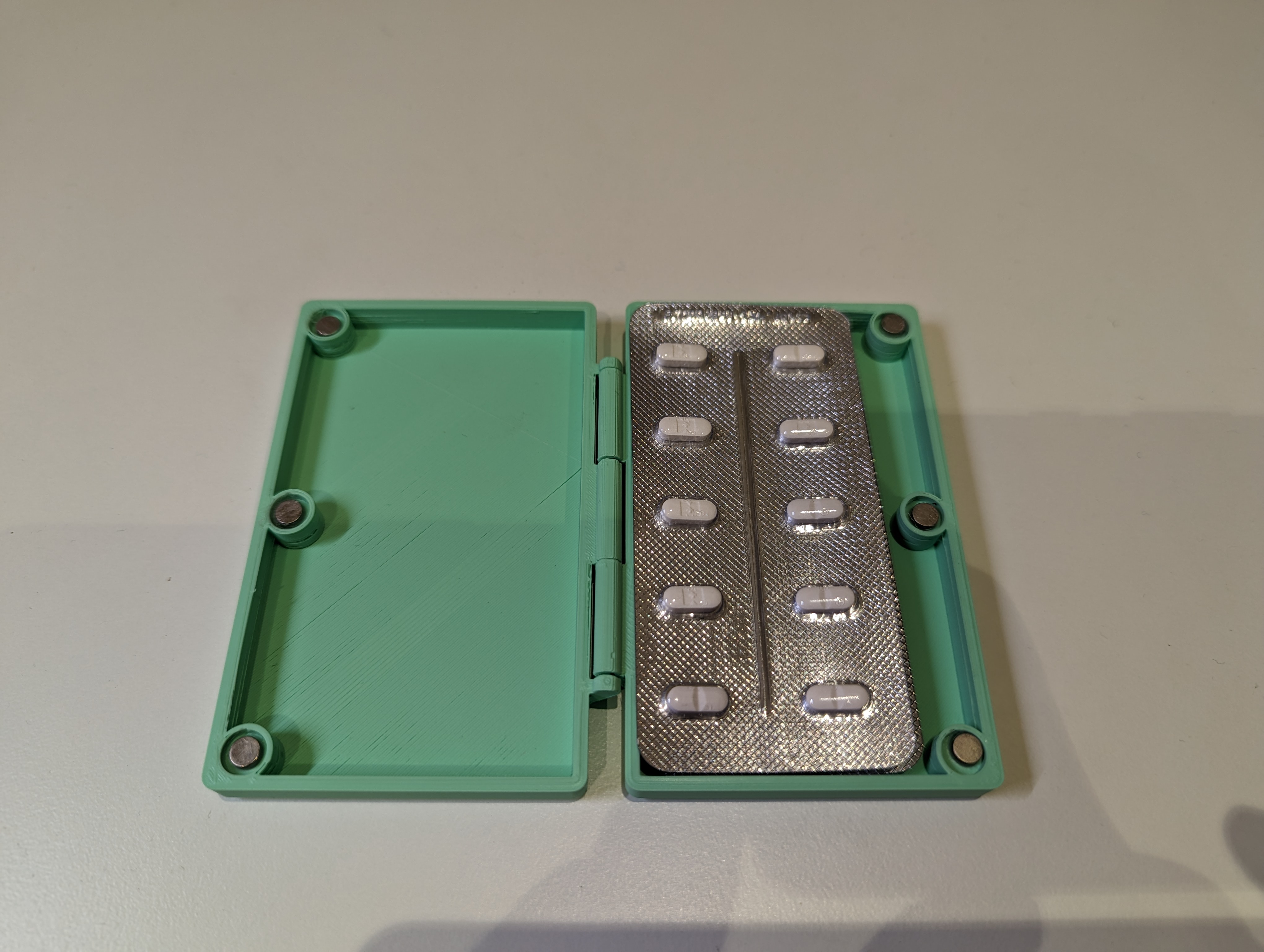 Tablet / Pill Case by apembo | Download free STL model | Printables.com