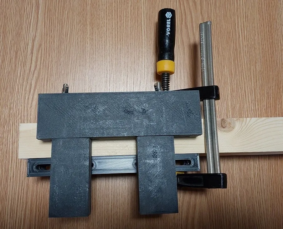 Adjustable hinges jig for router by Sorin B | Download free STL model ...