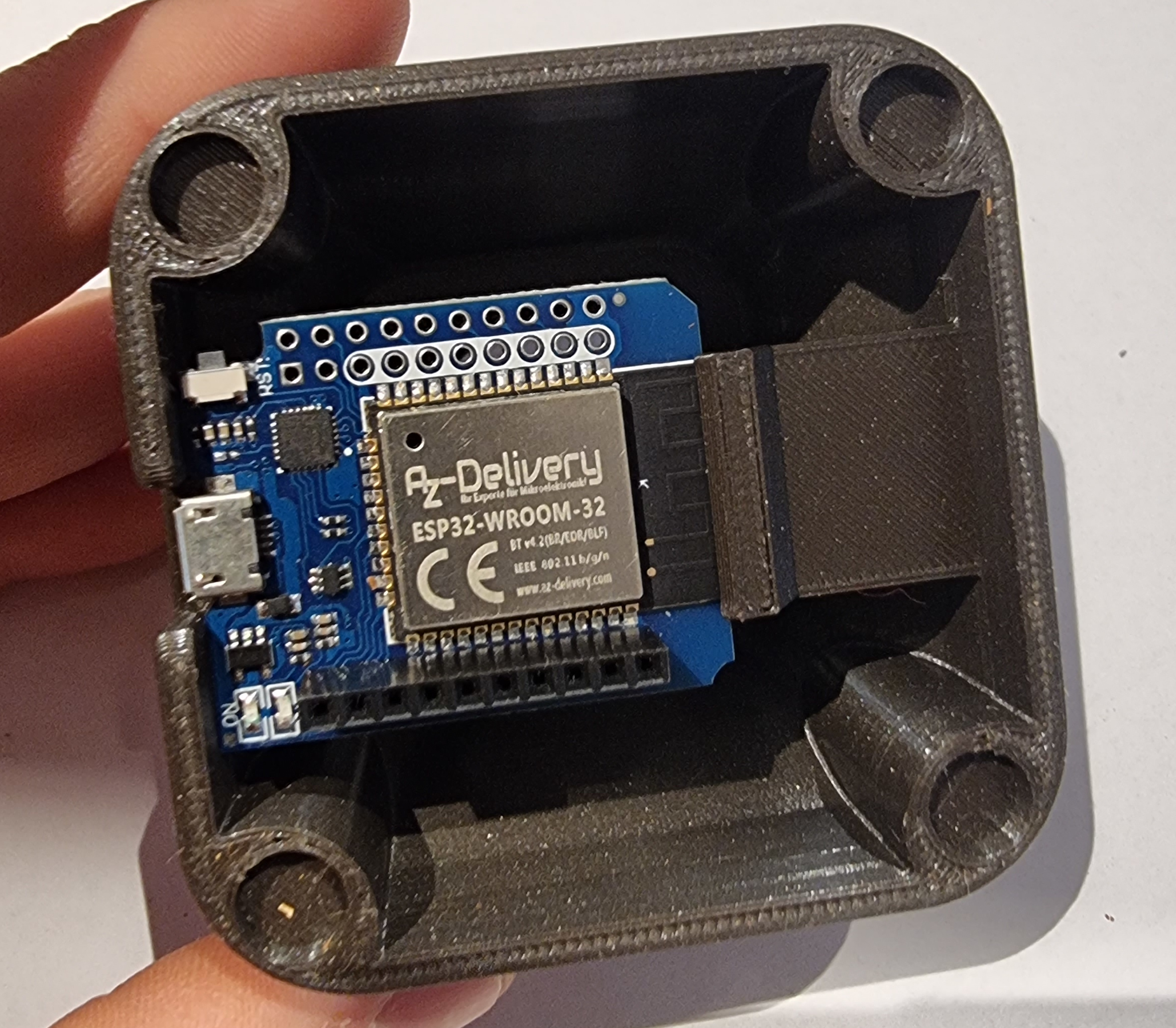 Arcade IoT Button - tweaked for smaller PCBs by rmblr | Download free ...