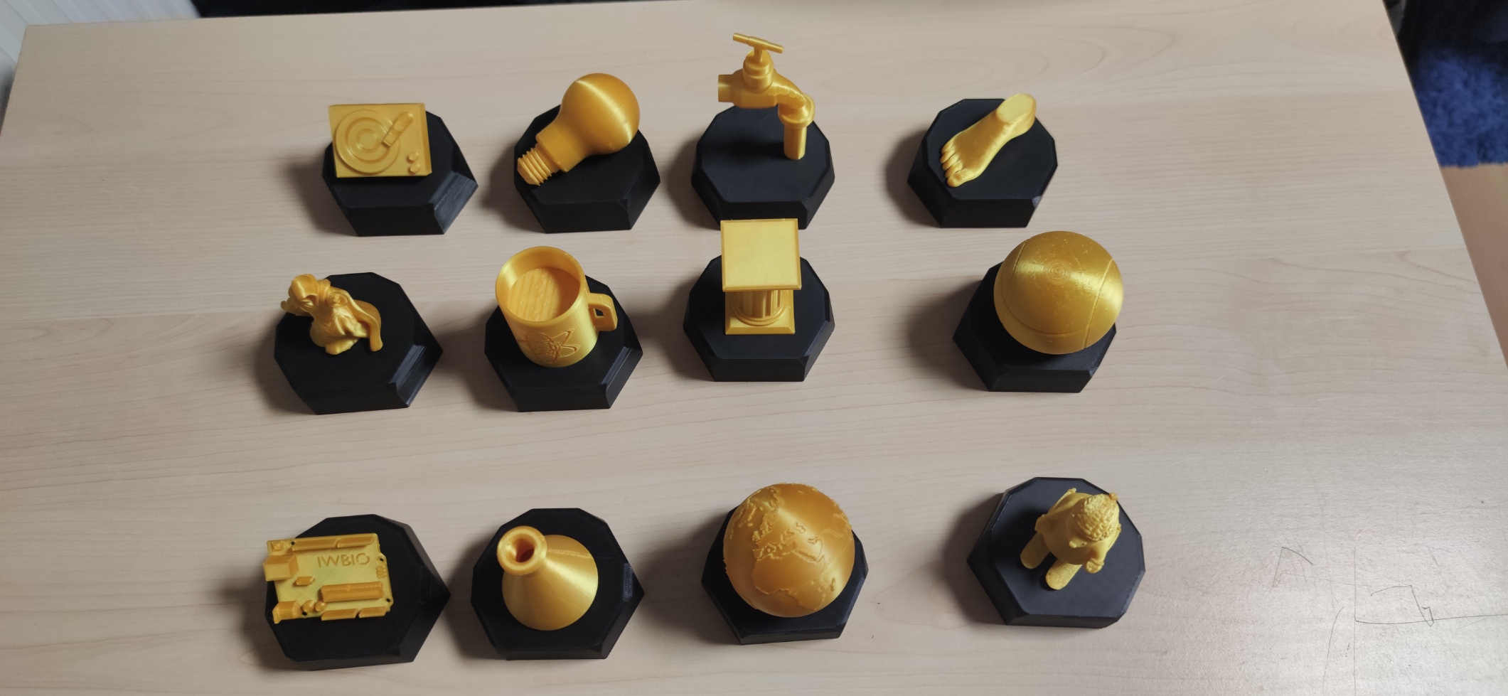 basic trophy by Foxdude | Download free STL model | Printables.com