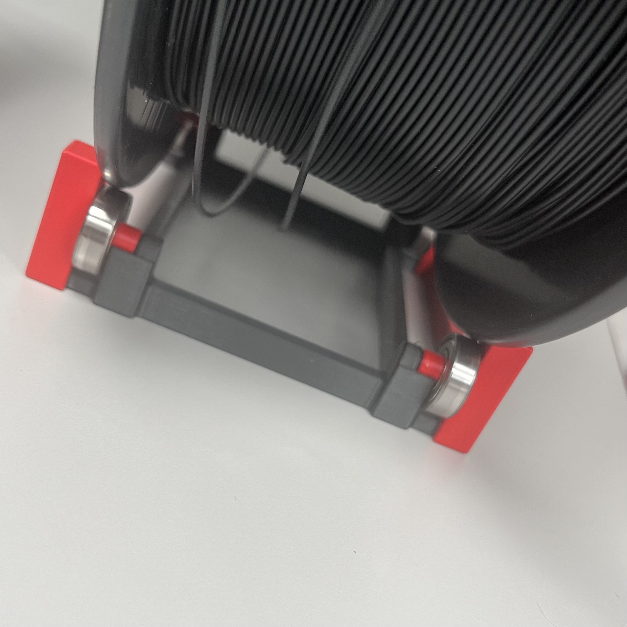 Minimalistic large spool (AddNorth 2.3KG) roller (no screws needed) by ...