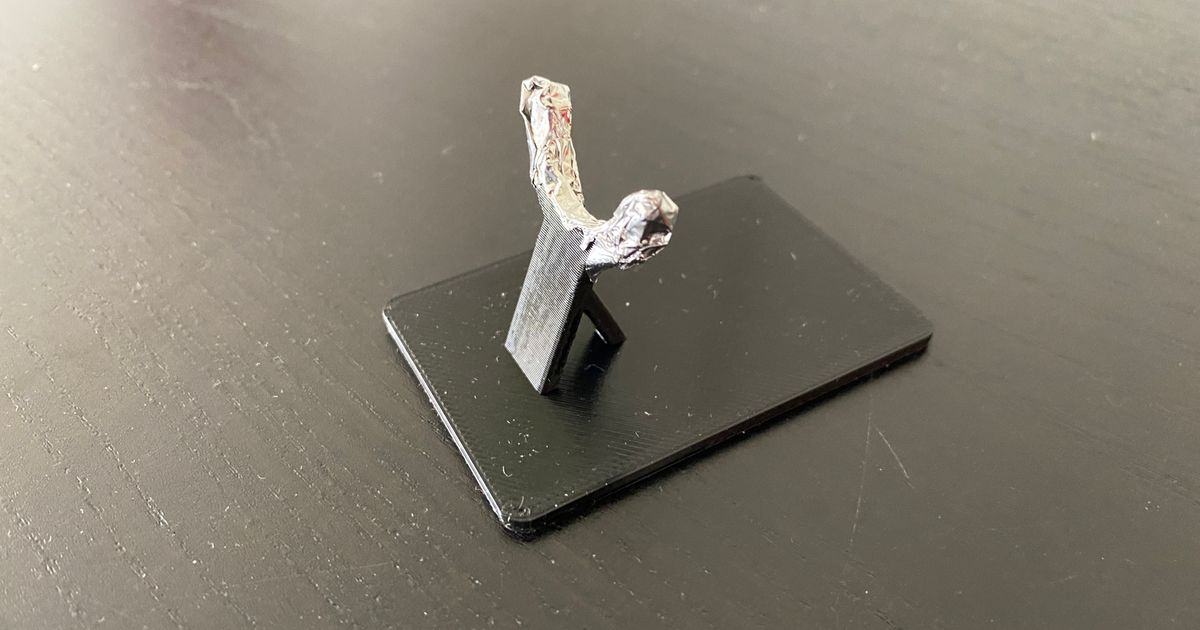 Soldering support by gsatelite | Download free STL model | Printables.com