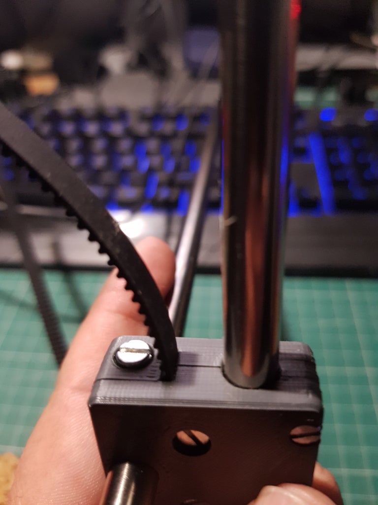 UM2 Cross Slider Block for 8mm linear rods by MP3D | Download free STL ...