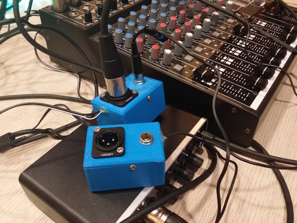 XLR to mini-XLR Adapter case by Jonas Otto | Download free STL model ...