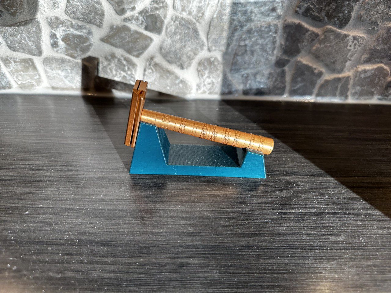 Henson Razer Stand by codeman256 | Download free STL model | Printables.com