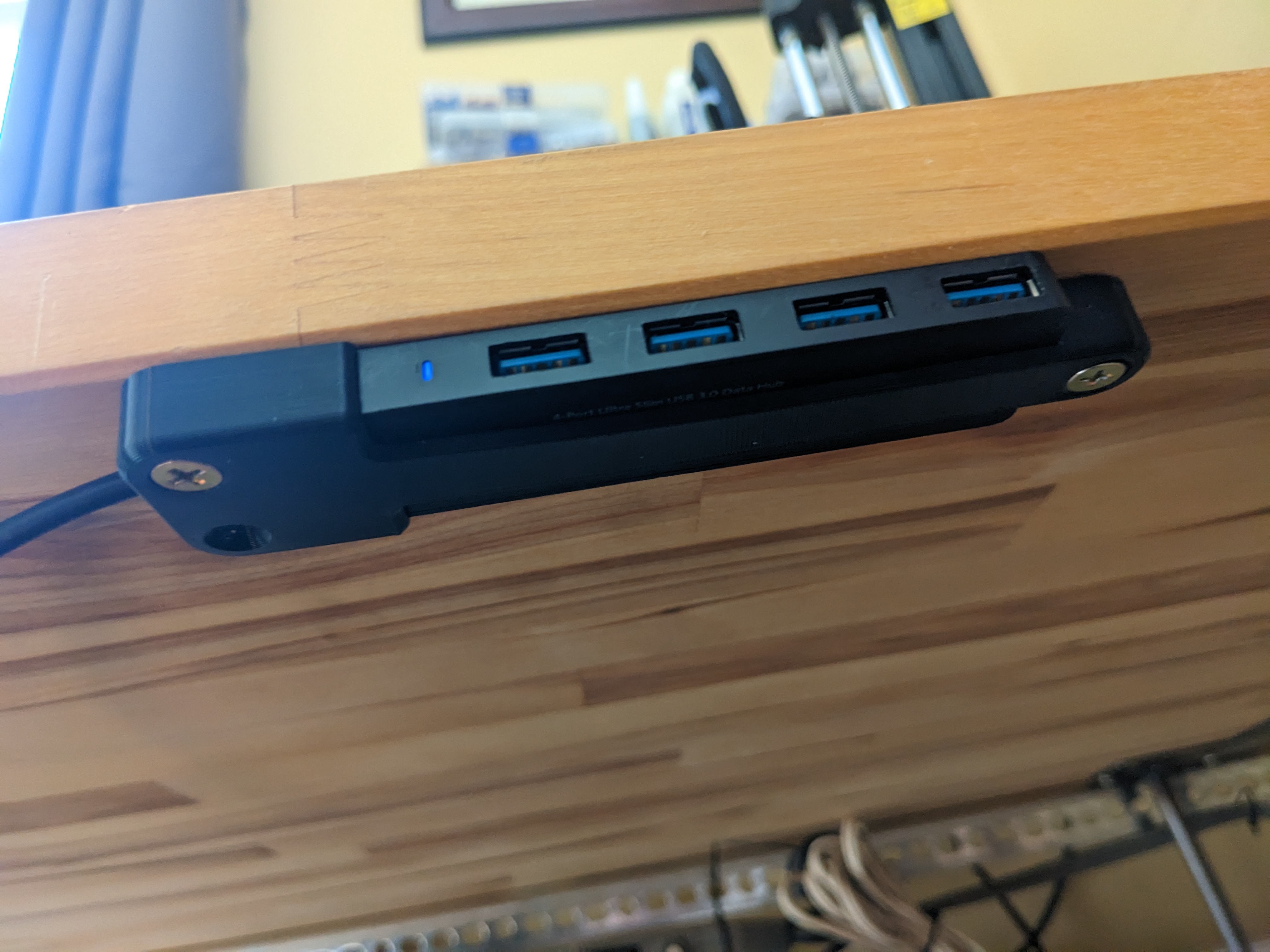 Anker 4-Port USB Hub Mount by Fantastic Plastic Person | Download free ...