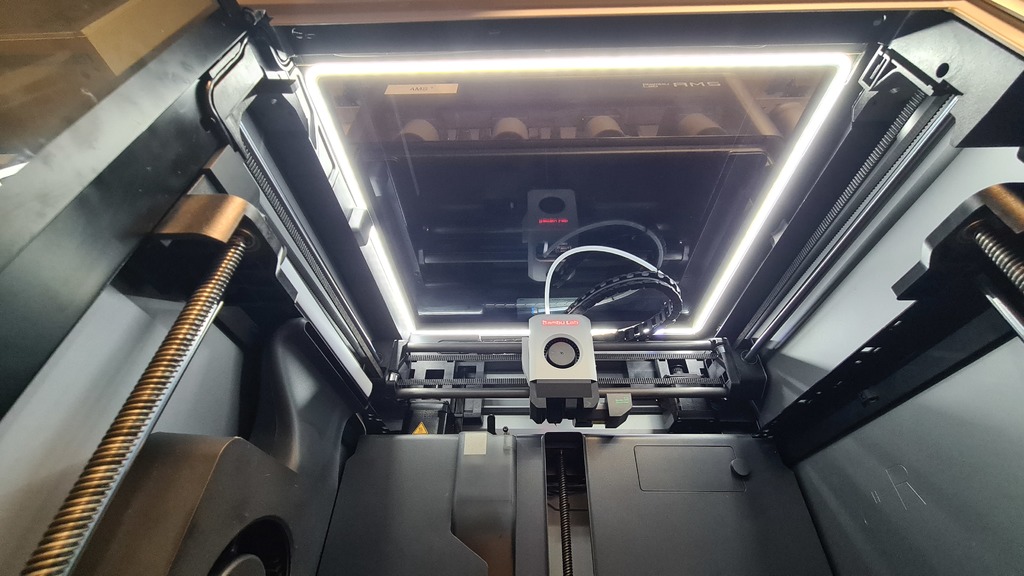 Bambu X1C Top Glass Riser remix for Neon-LED-Stripe by Tobi Höher | Download free STL model ...