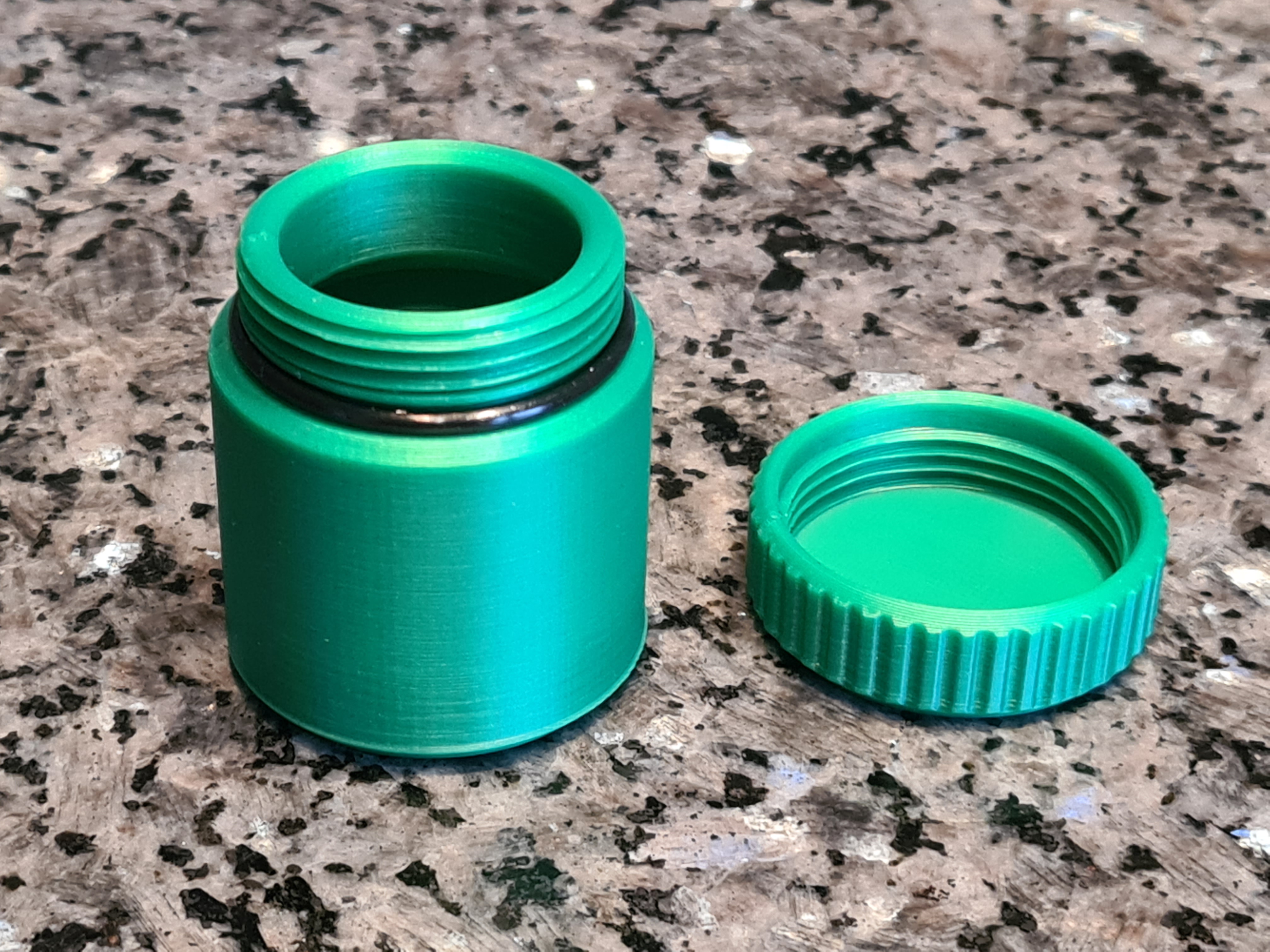 Waterproof Container (O-ring included) by PointNemo | Download free STL ...