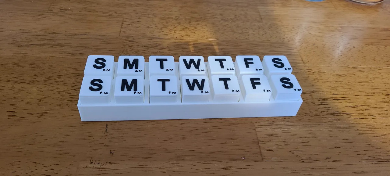 Twice a day pill box organizer by johndoestuff | Download free STL ...