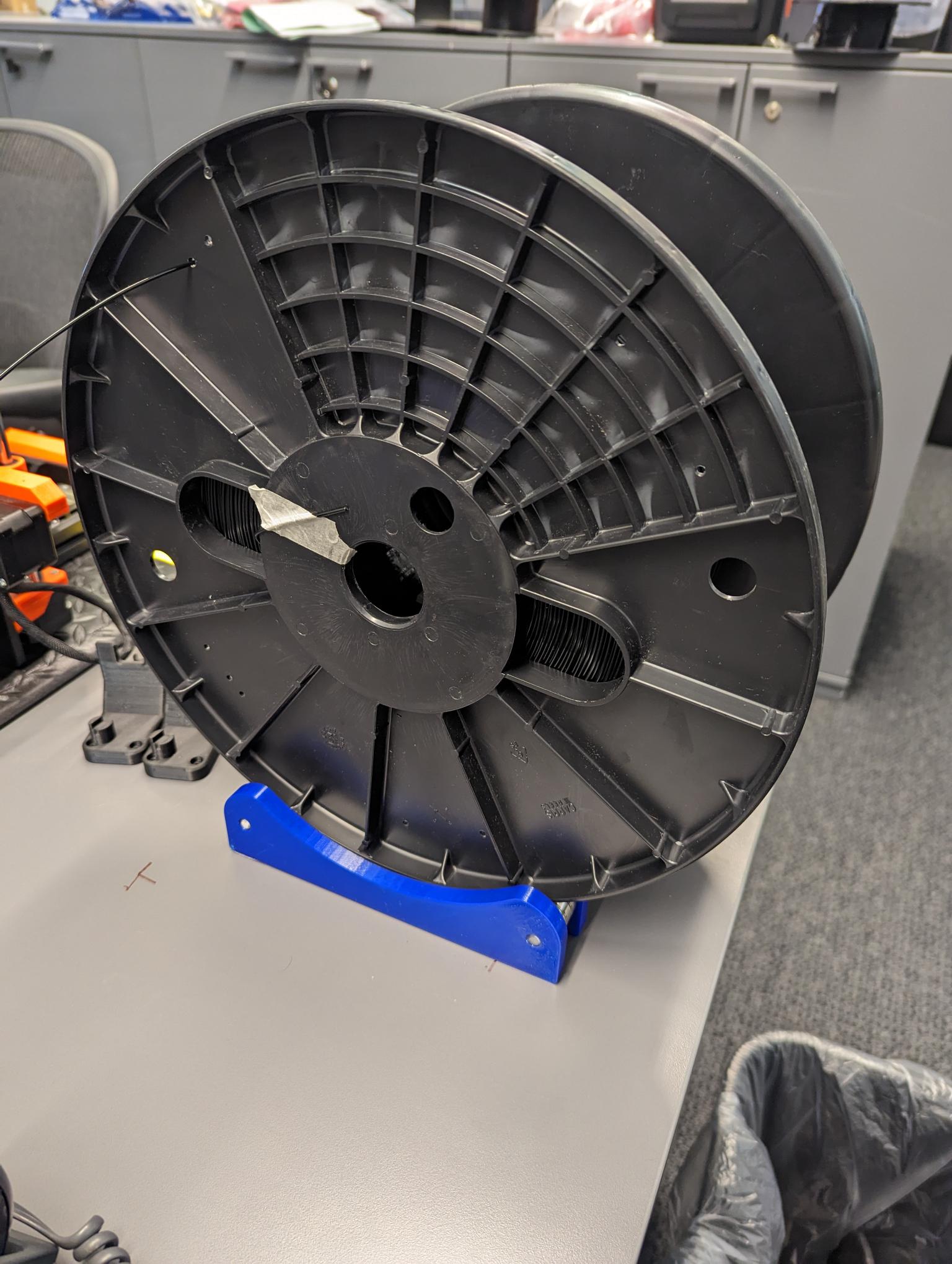 XL Spool Holder for 10lbs Spool by kleenecks | Download free STL model ...