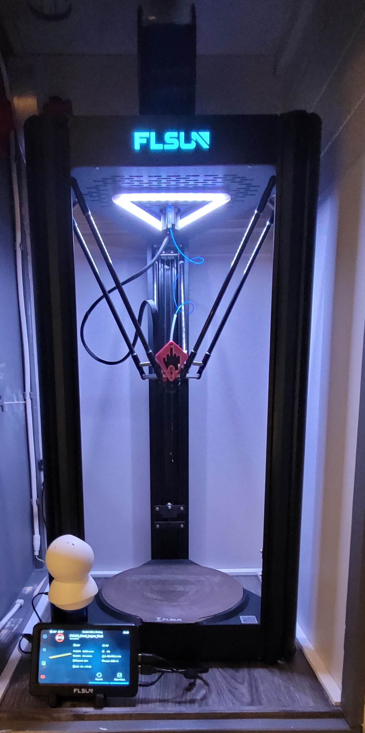 Triangle shaped Neopixel holder for Flsun v400 (Updated) by Lammenamm ...