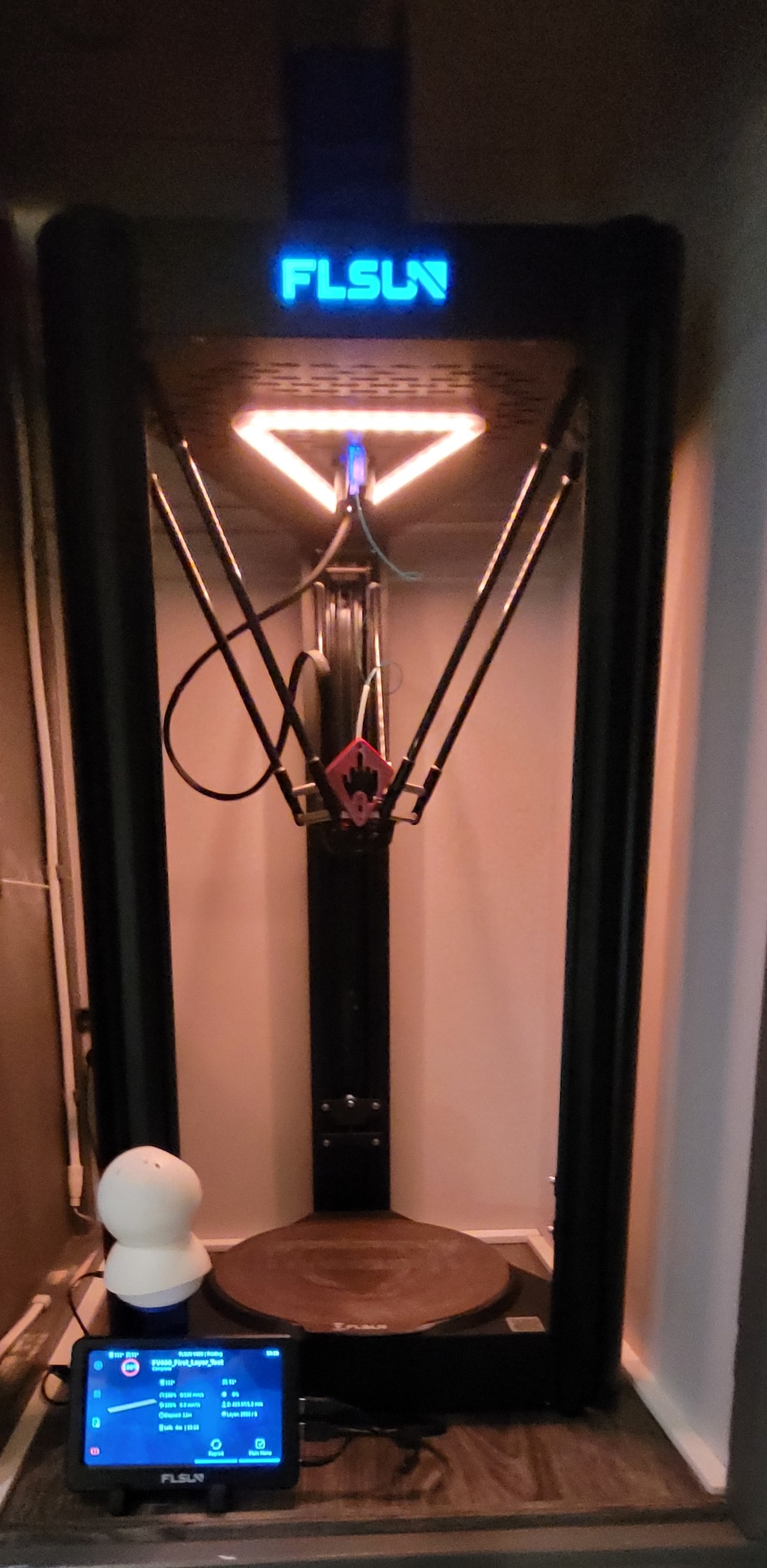 Triangle shaped Neopixel holder for Flsun v400 (Updated) by Lammenamm ...