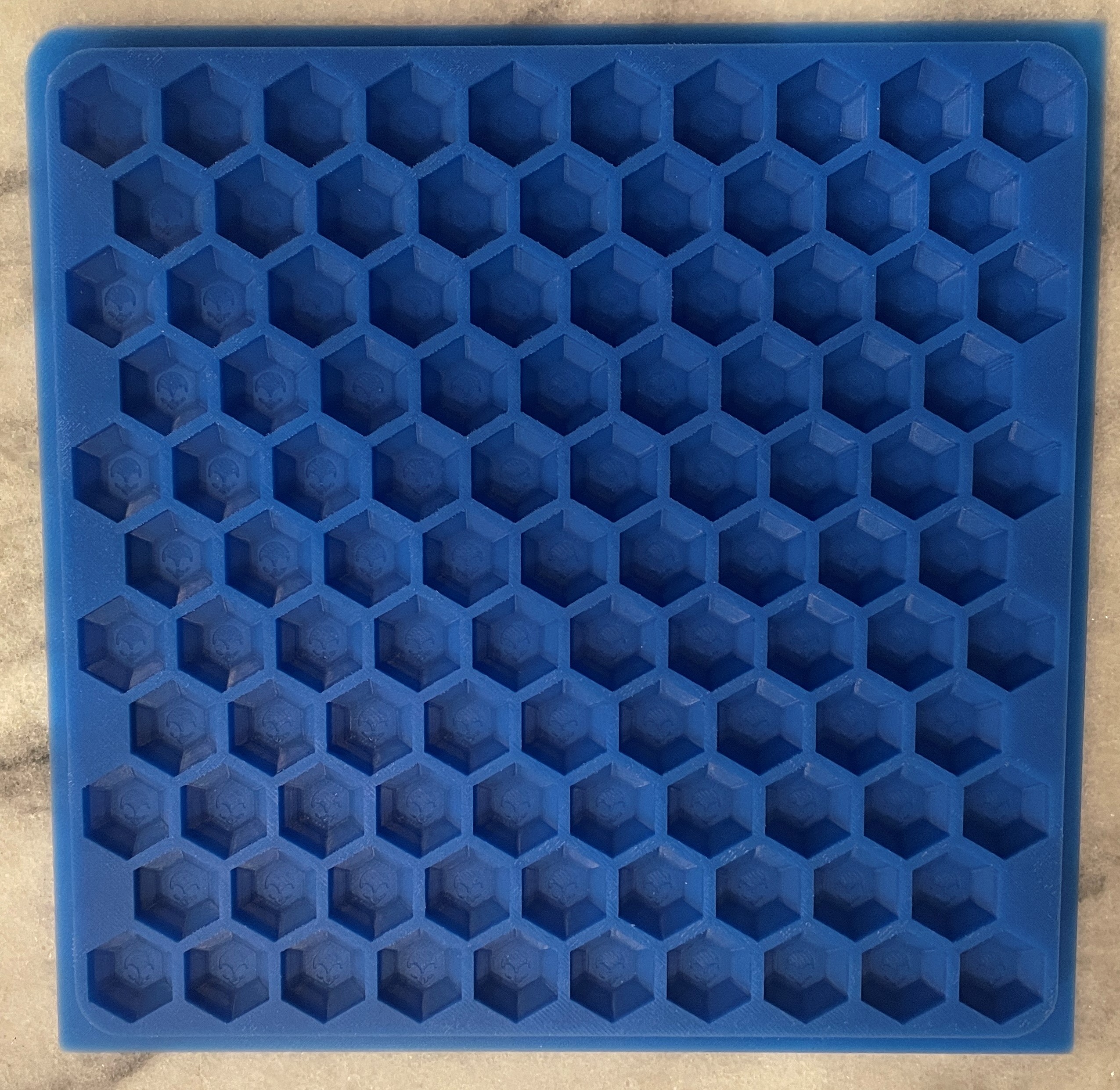 Hexagon Alien Gems - Candy Mold (2ml x 105) by drepic | Download free ...