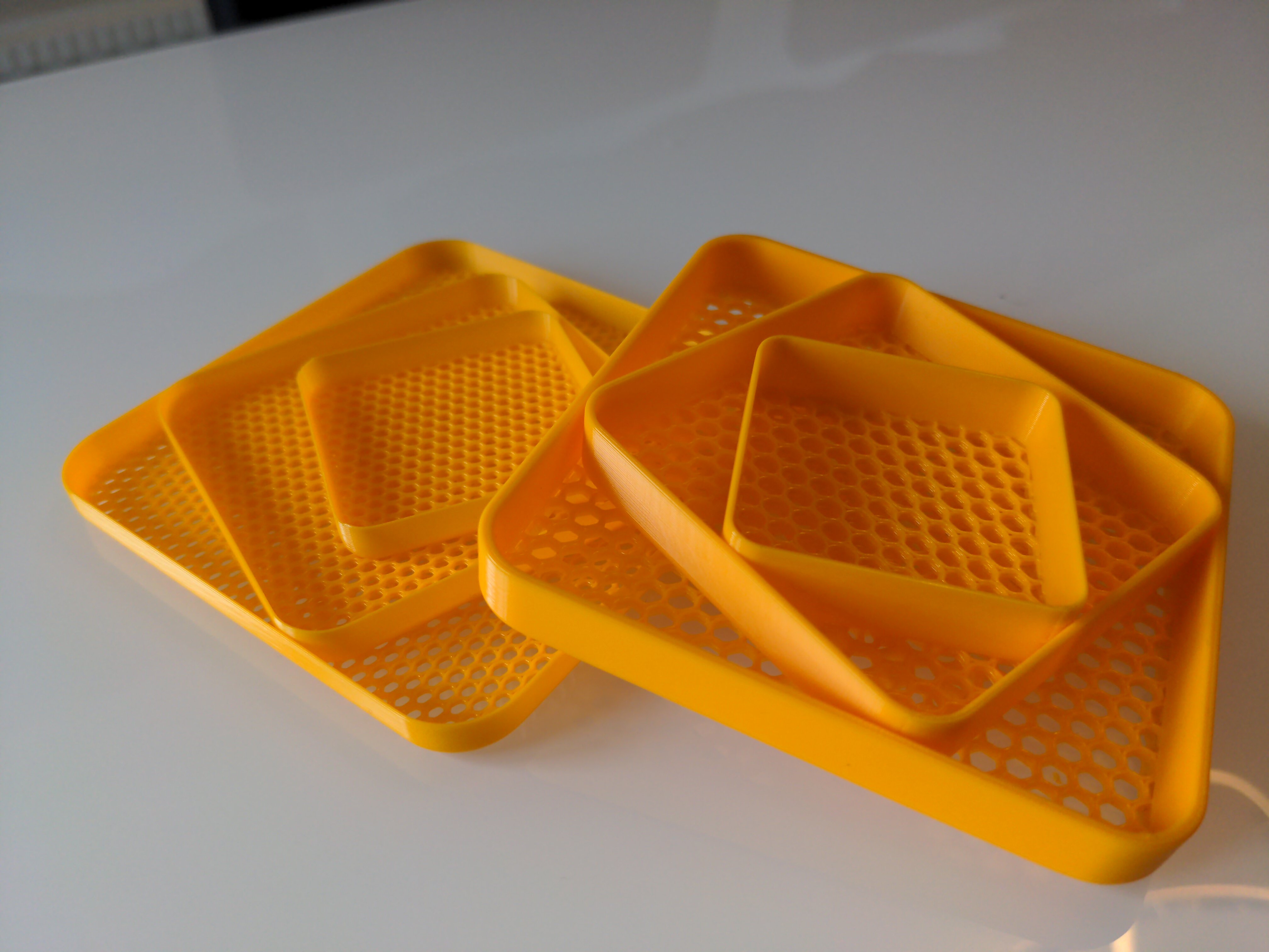 Board Game Chip Box - 3 sizes with holes by mnemic | Download free STL ...