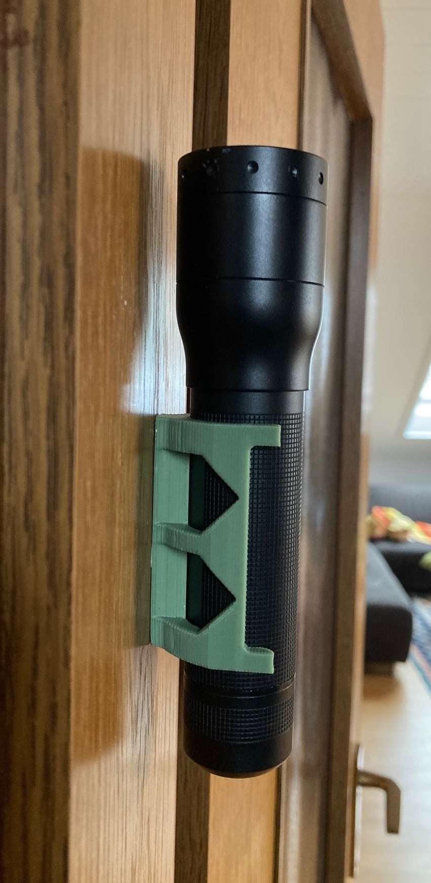 LED Lenser P7R - torch wall mount clip by Tri-D | Download free STL ...