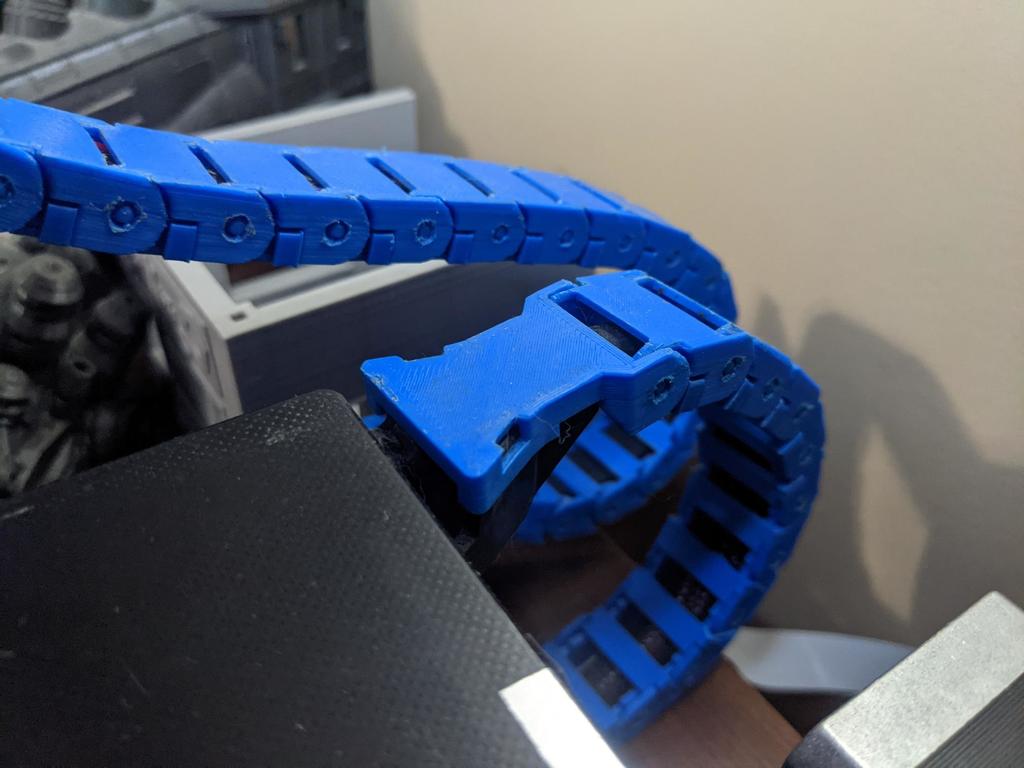 Drac's Ender 3 Cable Chain by Dracrius | Download free STL model ...