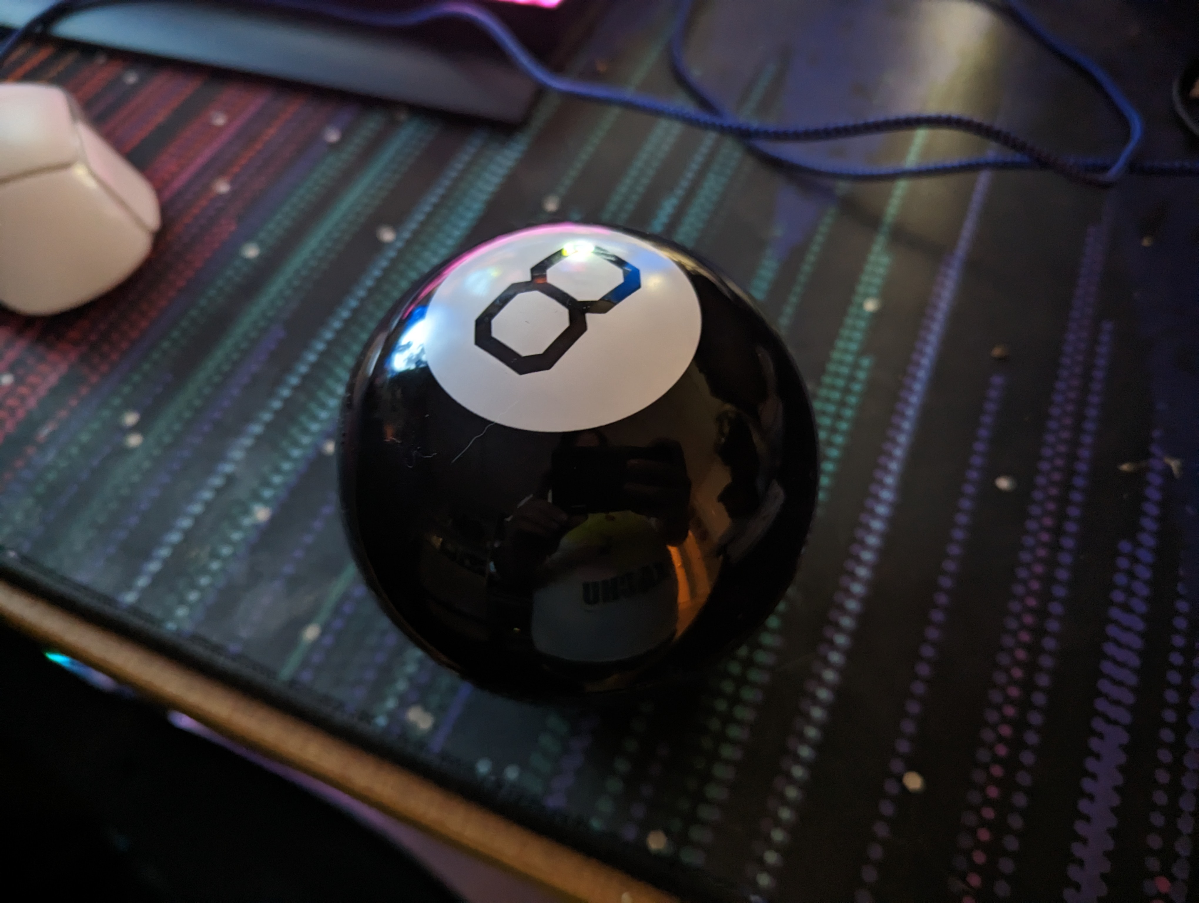 Magic 8 Ball LCD Mod by Beefdip | Download free STL model | Printables.com