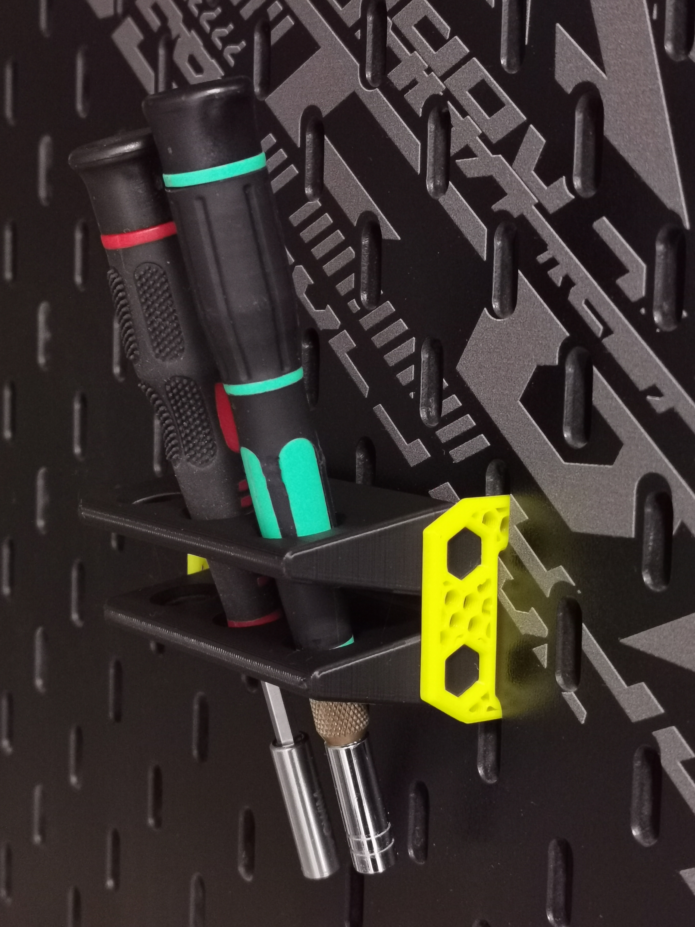 Screw driver mount by Kuku | Download free STL model | Printables.com