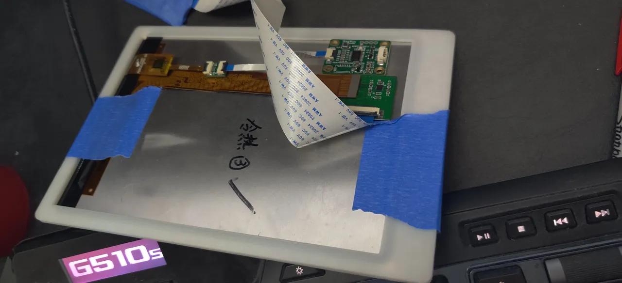 LQ079L1SX01 LCD alignment tool to a PB80JG9382 touchscreen by Andrius ...
