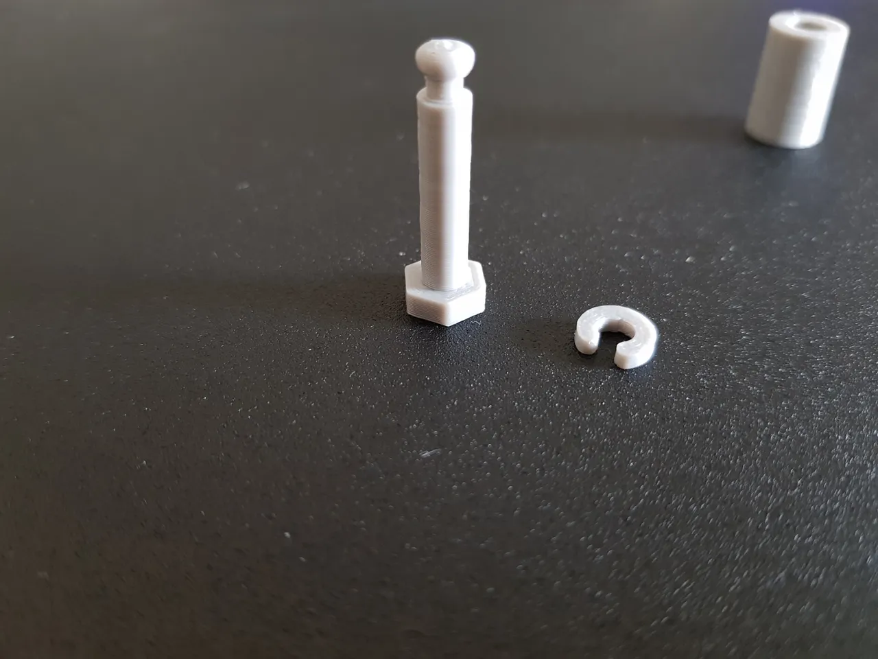 Printable Screw (for self centering gauge) by Woodcrestdragon ...