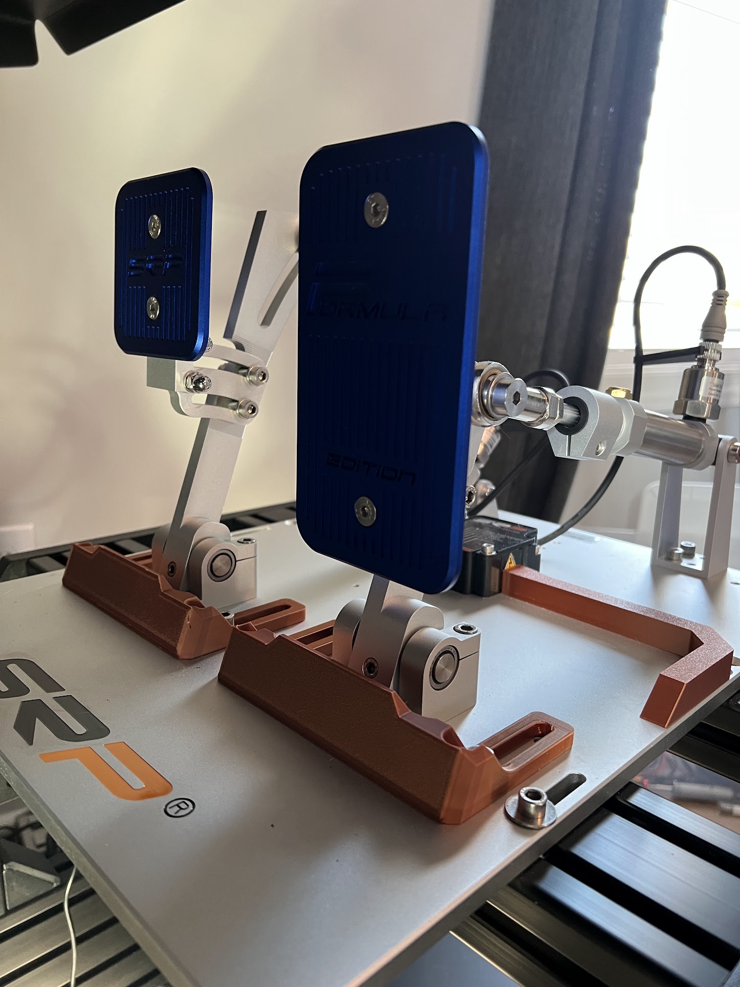 SimRacing-Pro Pedal Heel Rests von DaMaDo | Kostenloses STL-Modell ...