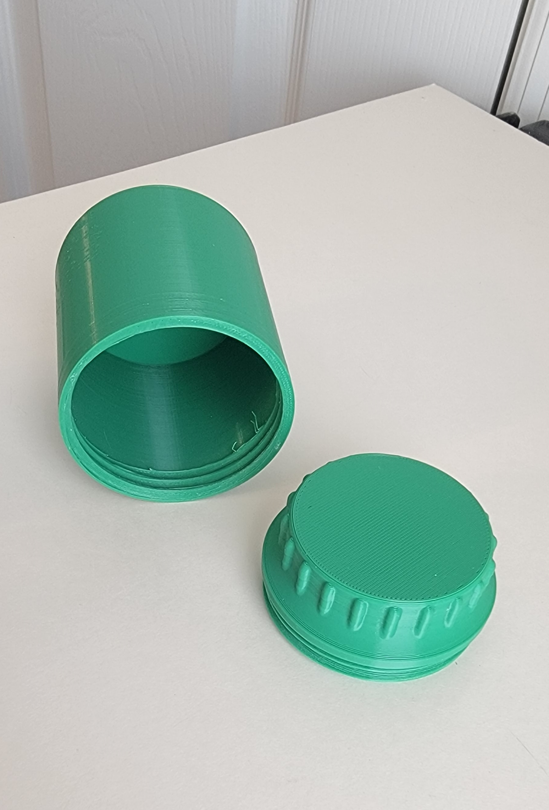 Round Threaded Storage Container by McTech3D | Download free STL model ...