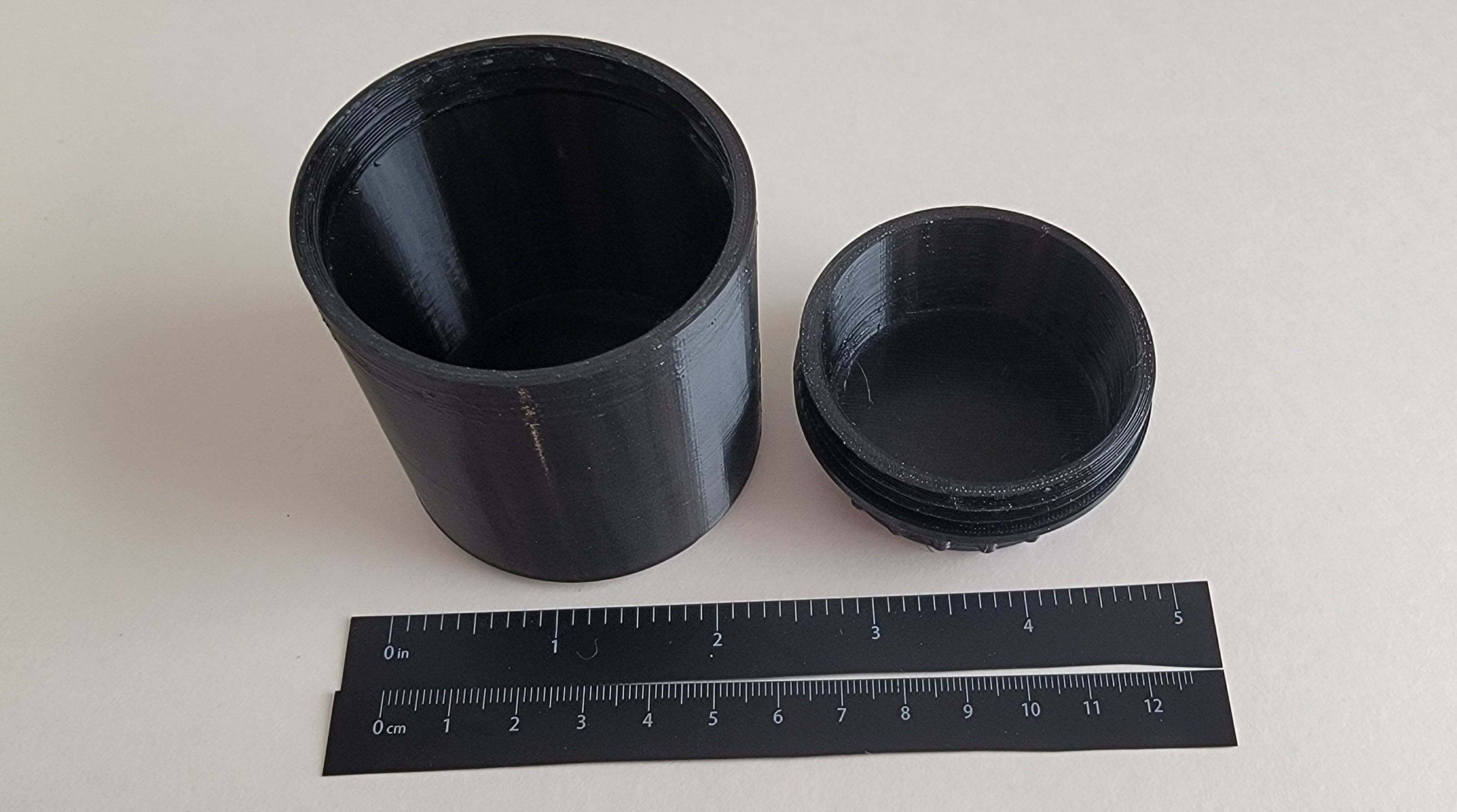 Round Threaded Storage Container by McTech3D | Download free STL model ...