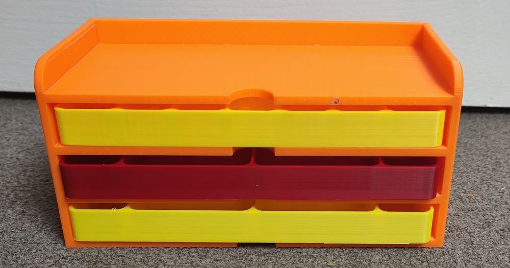 A tray stacker for my large size parts tray by Matt | Download free STL ...