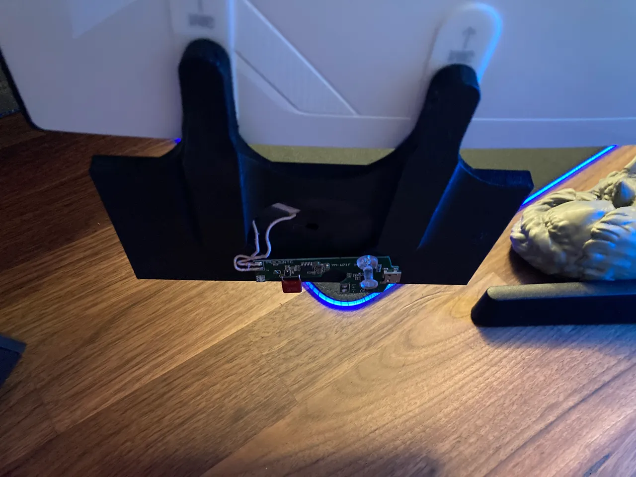 Monitor Mounted Phone Stand by PGB123 | Download free STL model ...