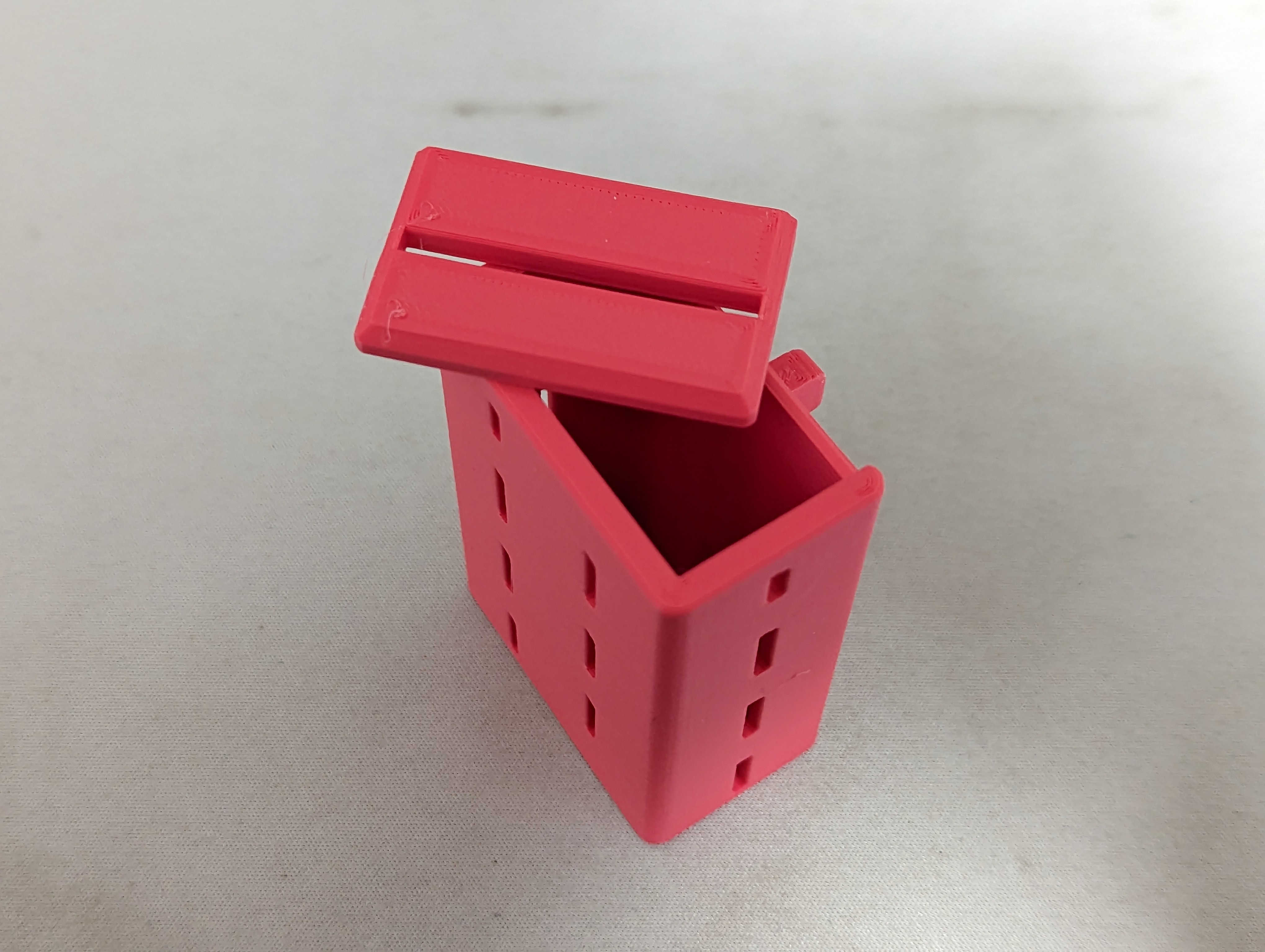 Skadis - Razor Blade Disposal by AJiang | Download free STL model ...