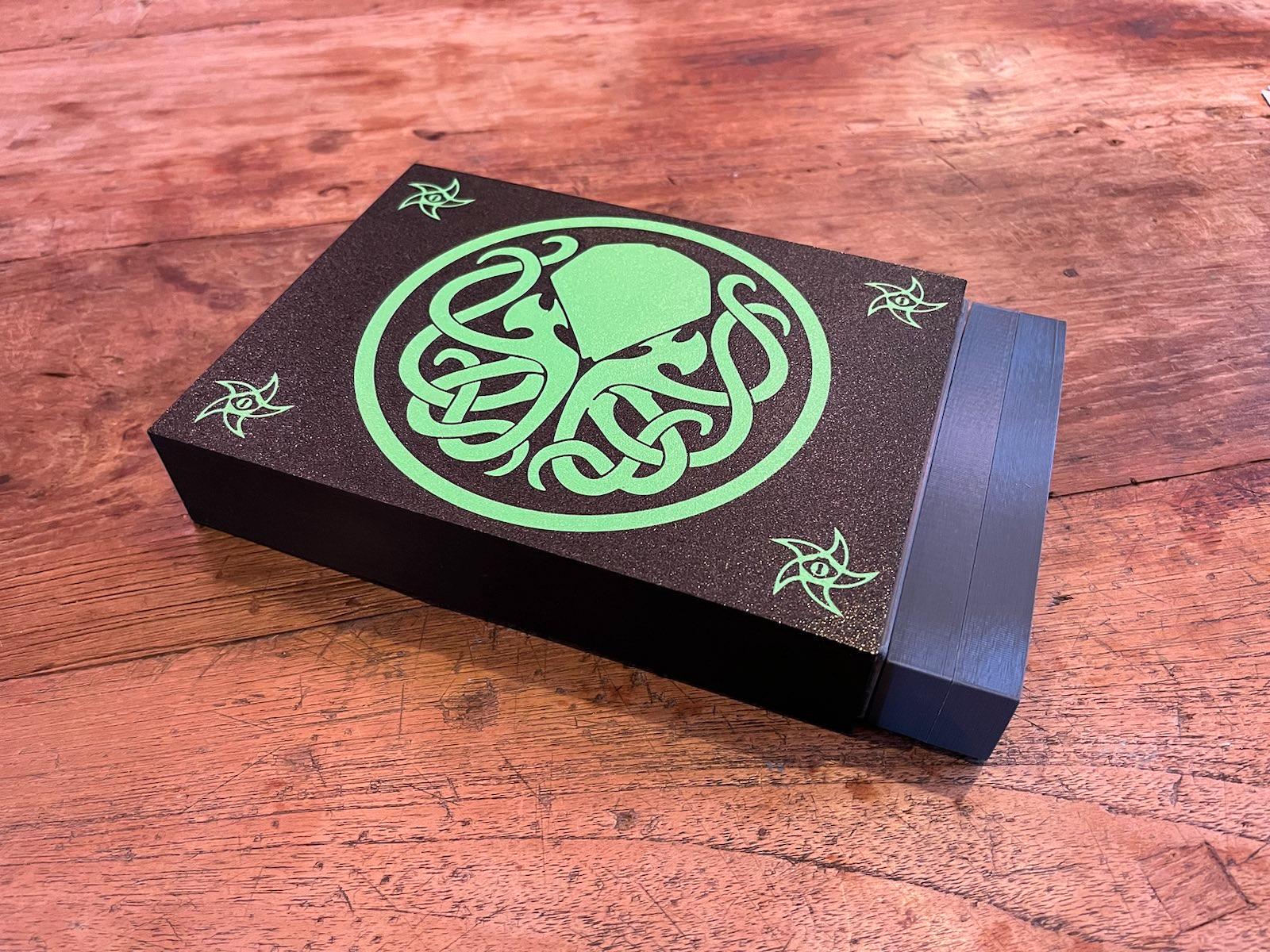 Dice and miniature vault by Feday | Download free STL model ...