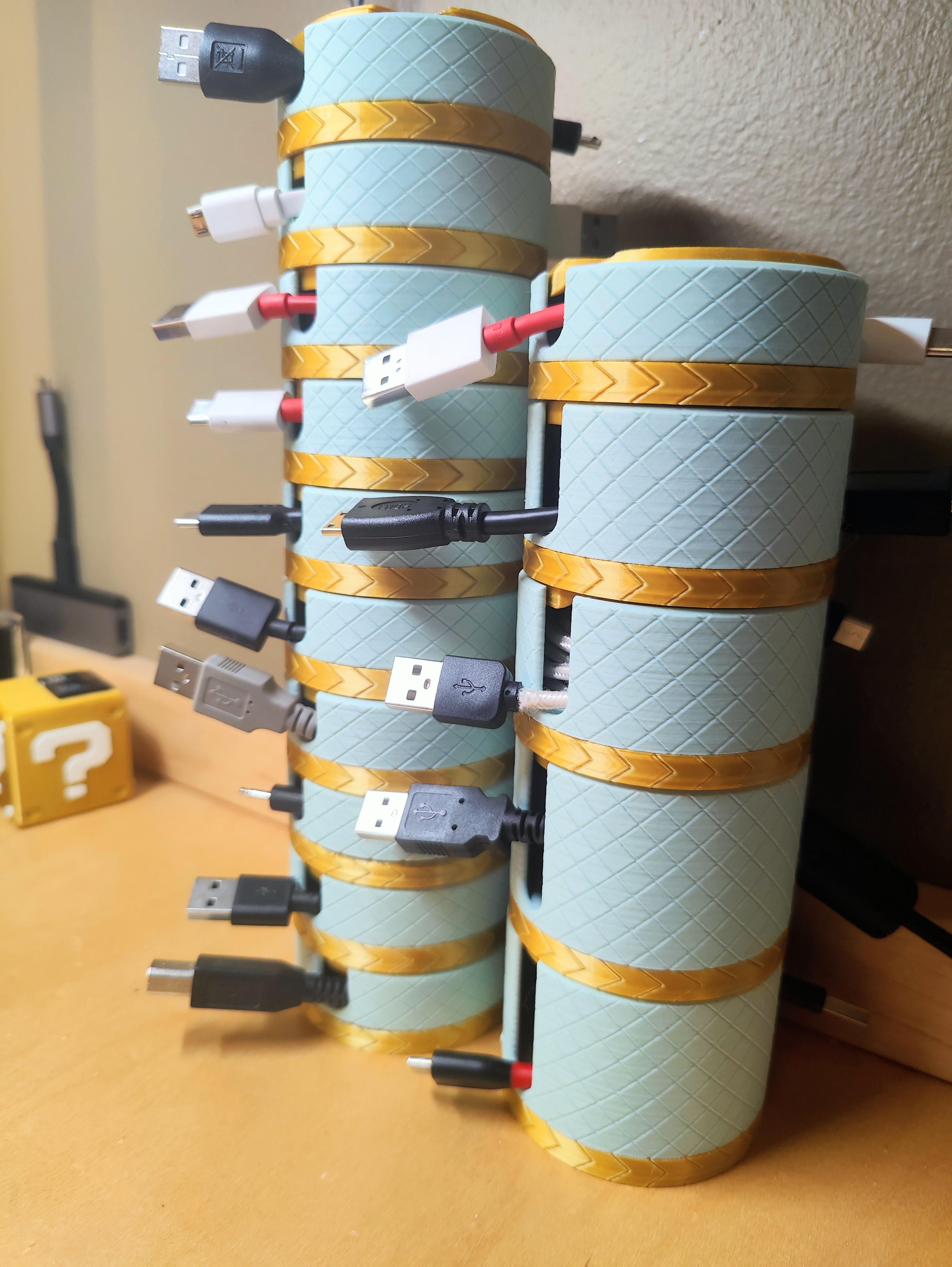 Stackable Cable/Cord Winder Organizer by Joshed | Download free STL ...