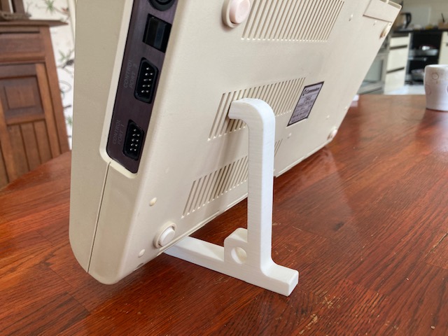 Commodore 64 display shelf stand by RetroArea51 | Download free STL model | Printables.com