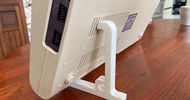 Commodore 64 display shelf stand by RetroArea51 | Download free STL ...