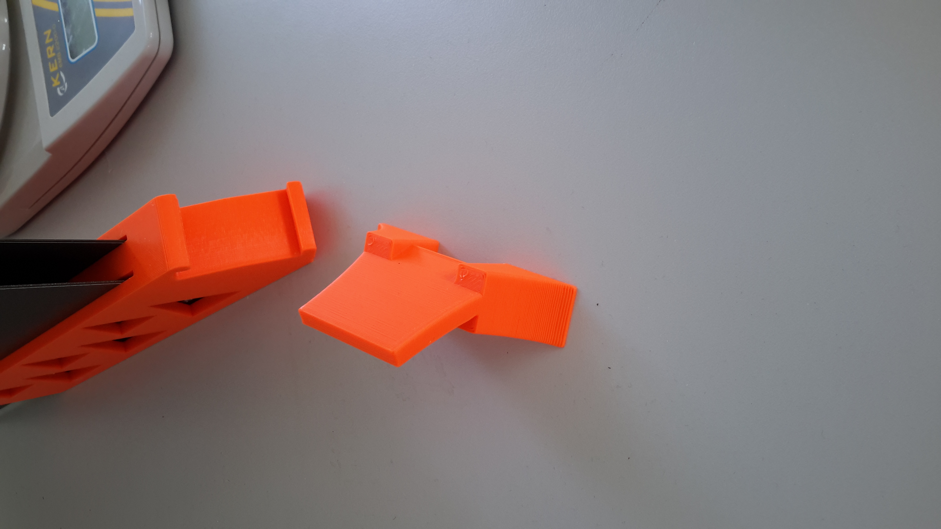 Table support for Prusa Steel Sheet Holder by JosteinG | Download free ...