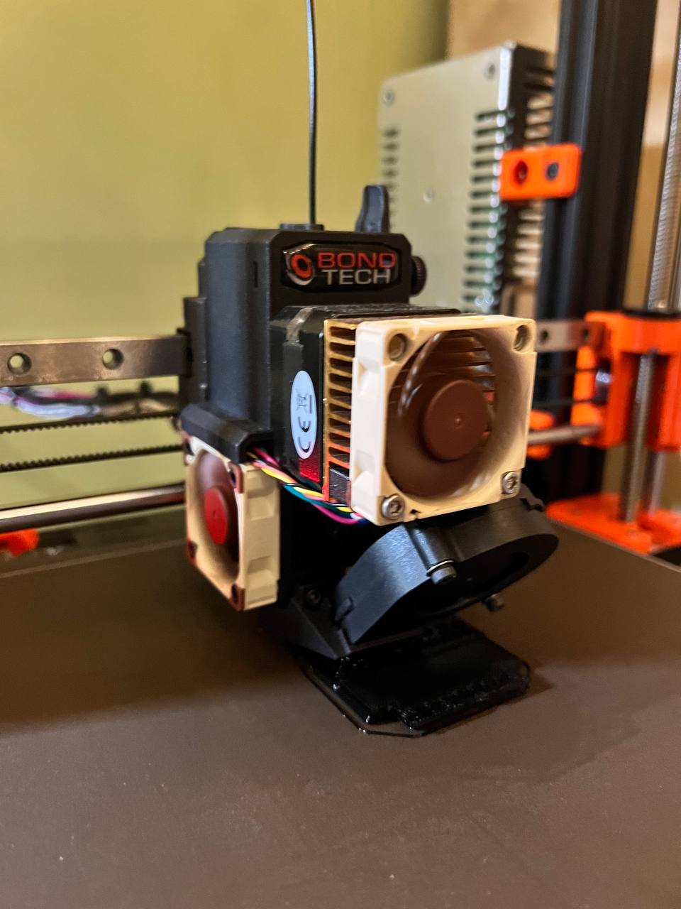 Mosquito-Bondtech Linear Rail Carriage by qwerty | Download free STL ...