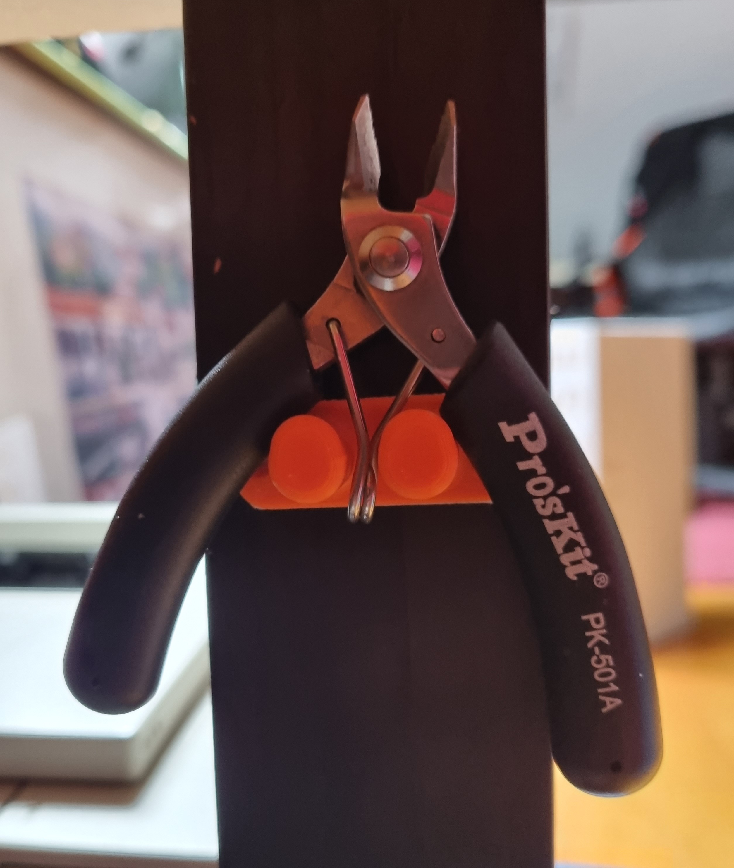 Simple pliers hanger by mac310 | Download free STL model | Printables.com