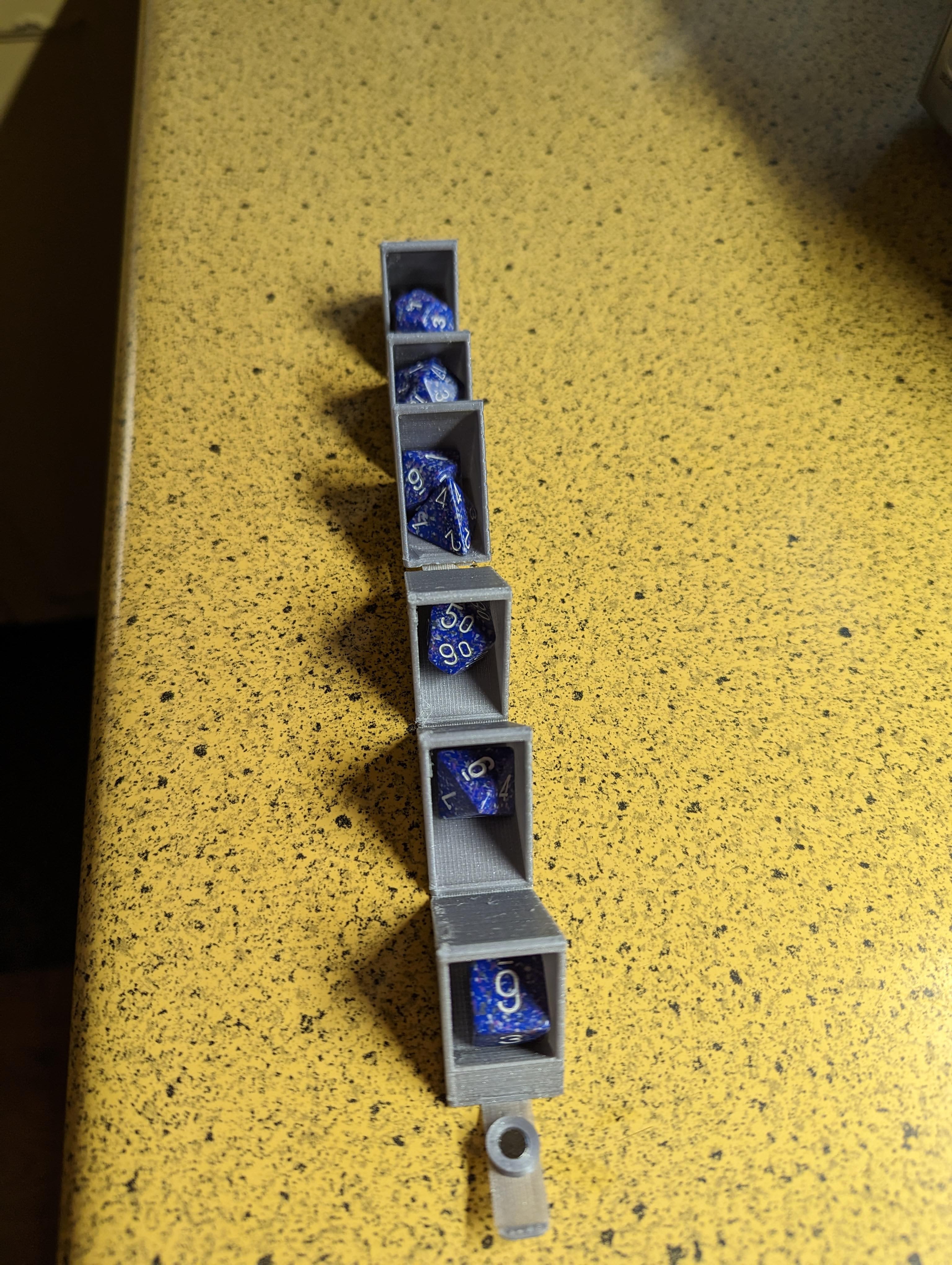 Roll-up Hex Dice Box without hinges! by Jamehz | Download free STL ...