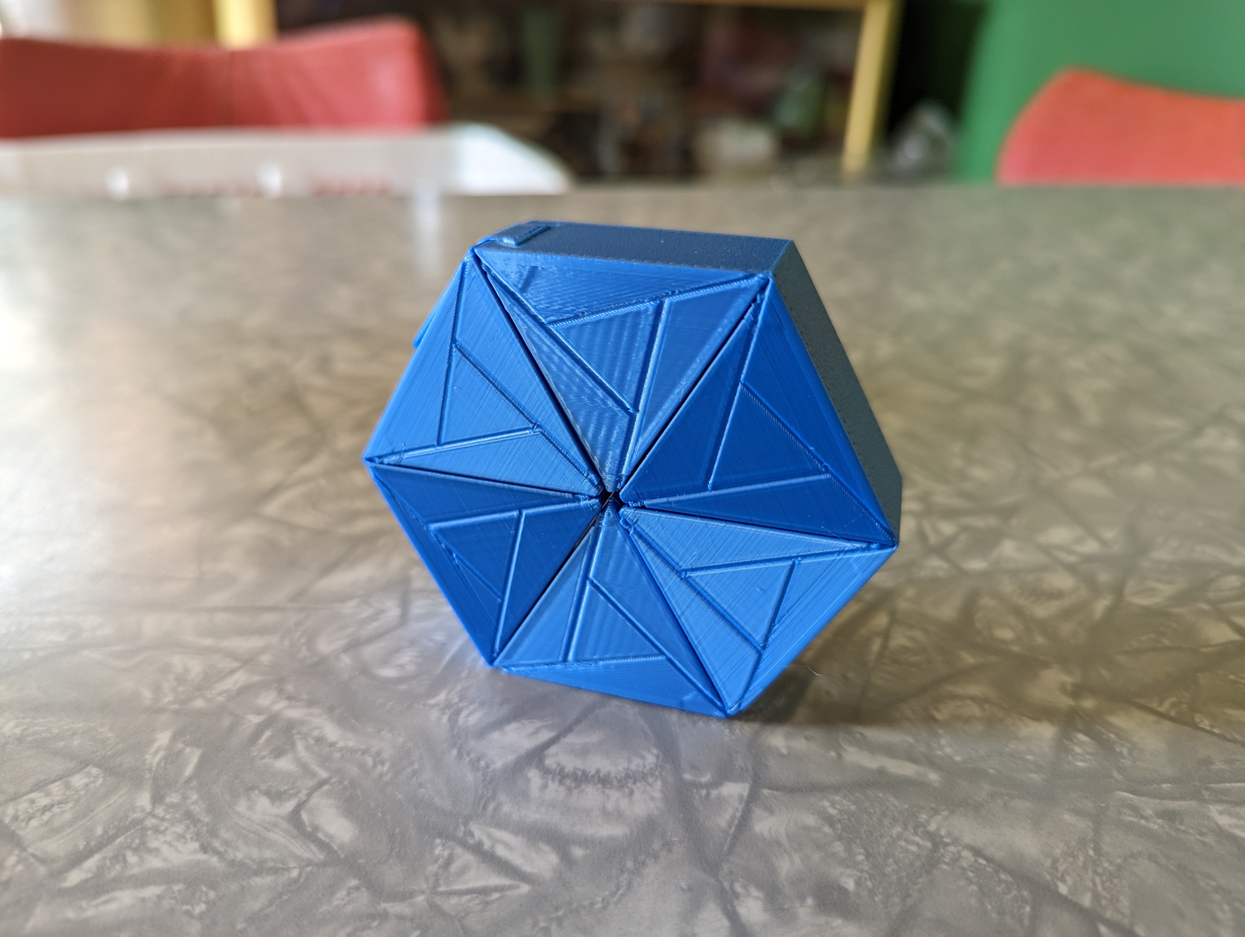 Roll-up Hex Dice Box without hinges! by Jamehz | Download free STL ...