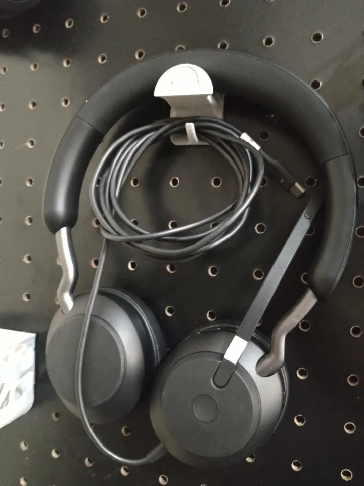 Headset support by João Gabriel | Download free STL model | Printables.com