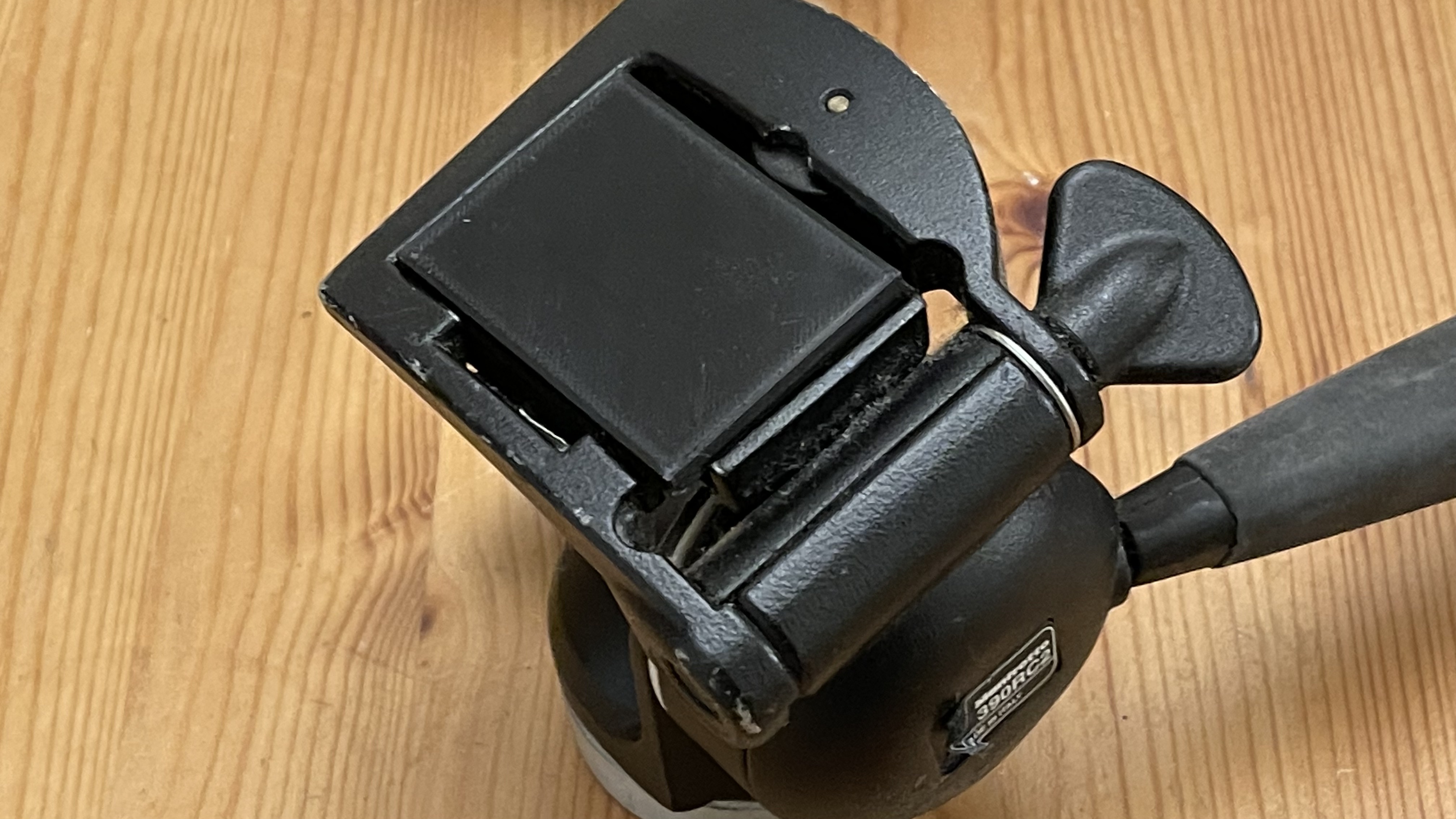200PL-compatible quick release plate for Manfrotto tripods (with ...